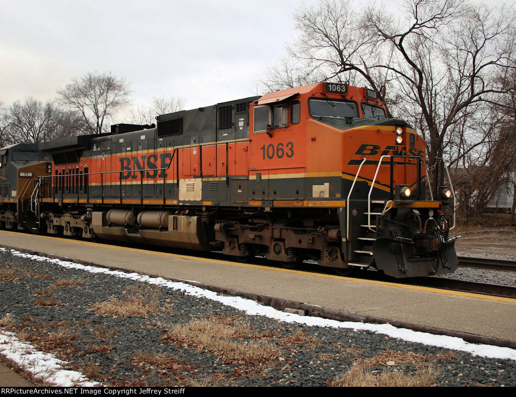 BNSF 1063